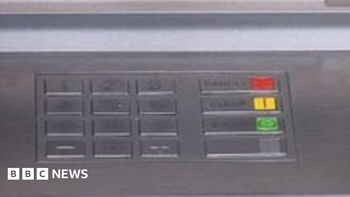 Cornwall cash machine tampering prompts vigilance alert - BBC News