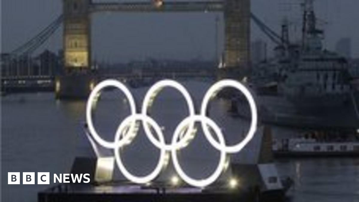 Giant Olympic rings launched on the Thames - BBC News