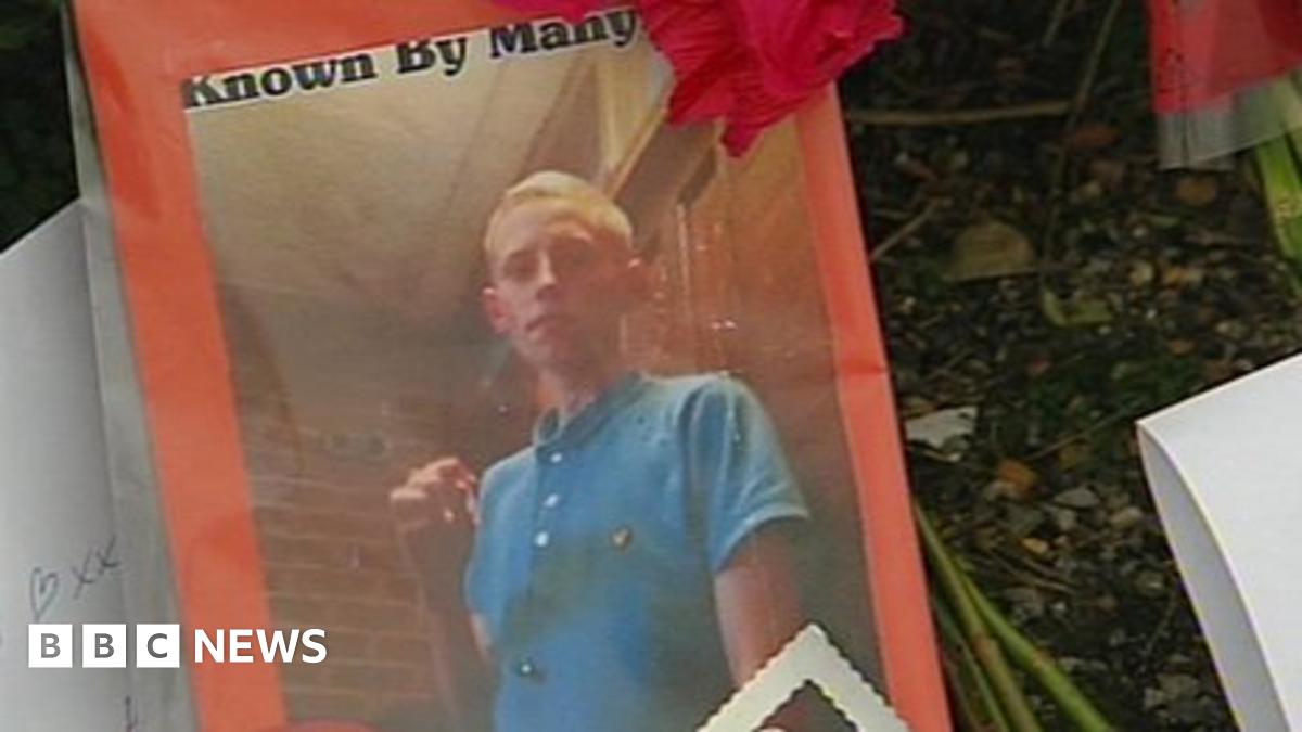 School memorial for cricket ball death boy Kyle Rees - BBC News