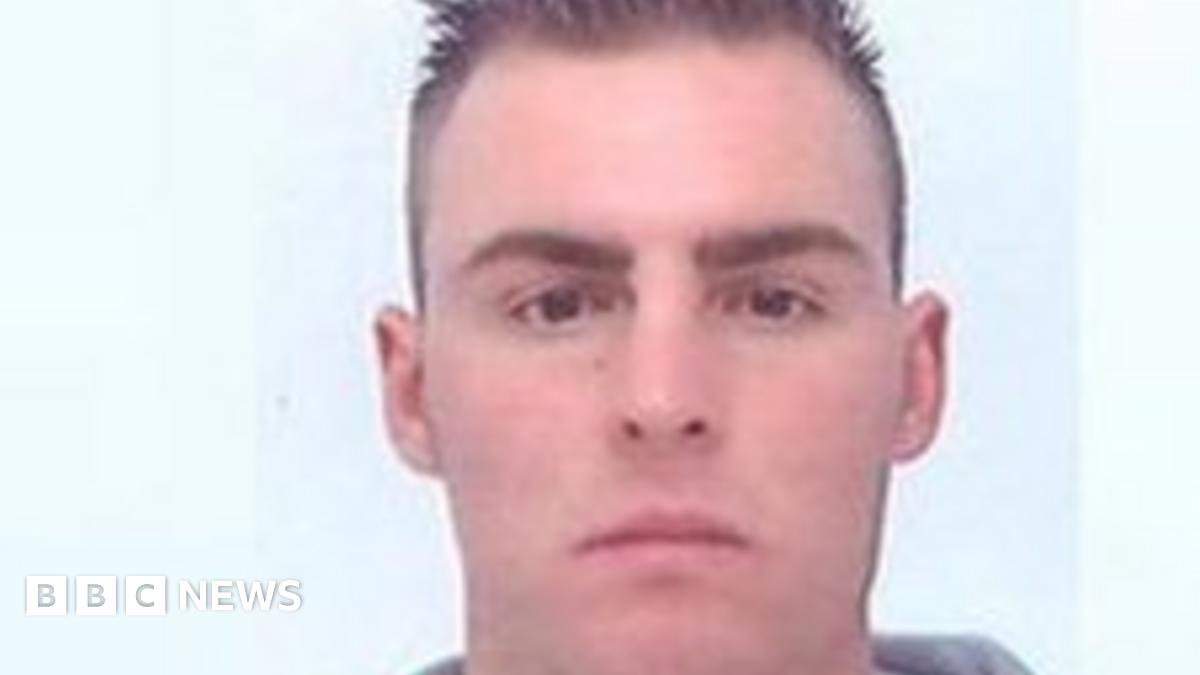 Baseball bat murderer Andrew Deighan given life sentence - BBC News