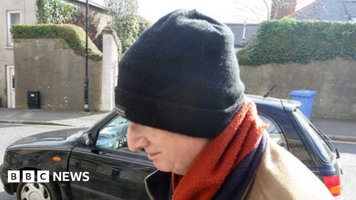 Ex-priest Daniel Curran has sex abuse sentence reduced - BBC News