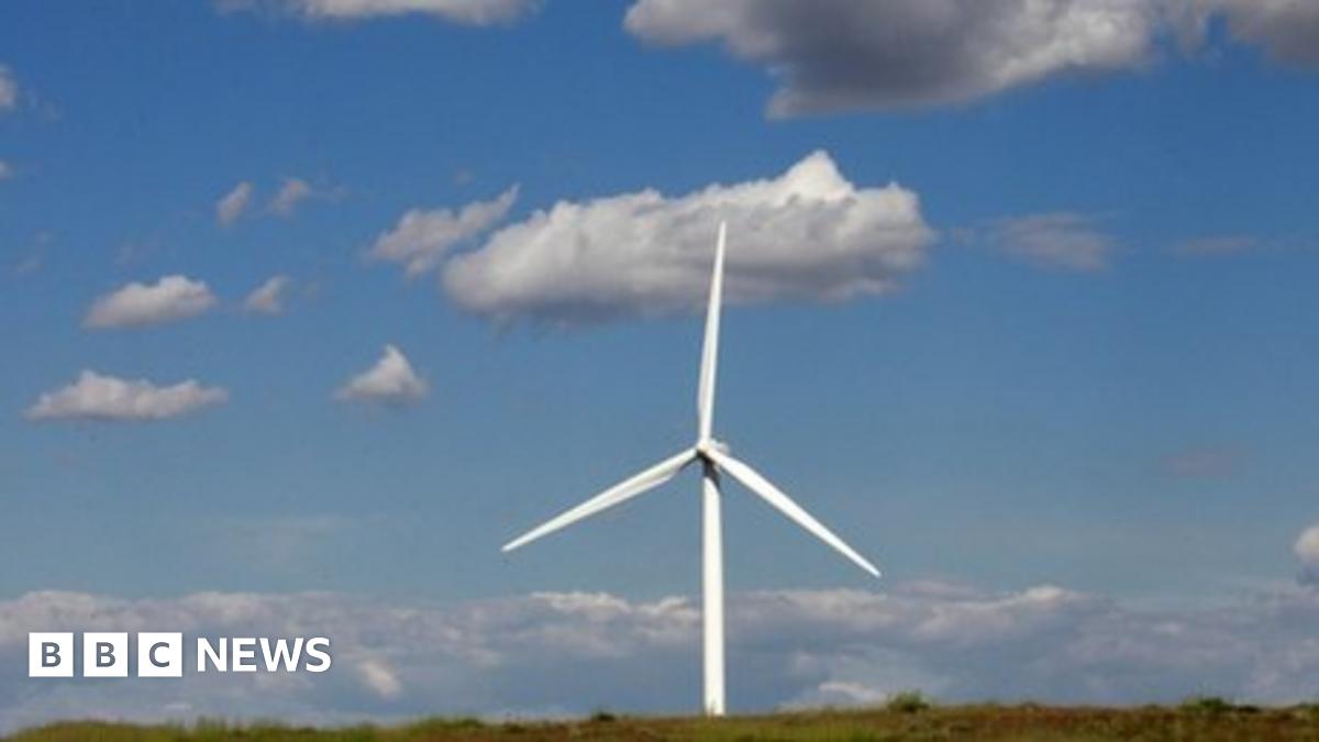 New 20-turbine wind farm at Moy near Inverness approved - BBC News