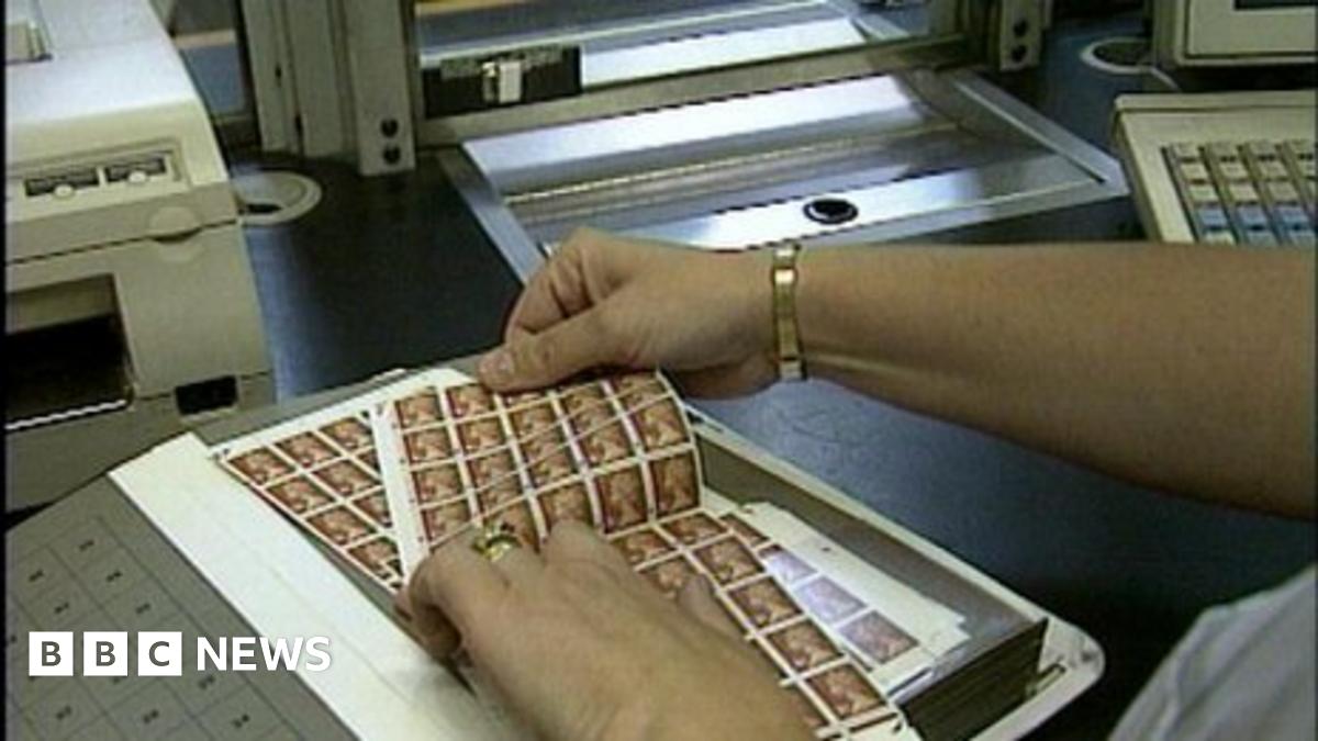 Post Office services resume after computer problems - BBC News