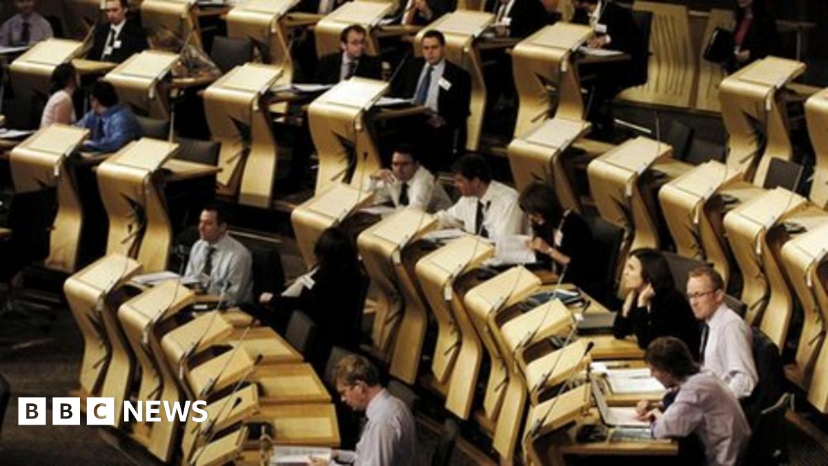 Sipping tea and quaffing champagne - BBC News