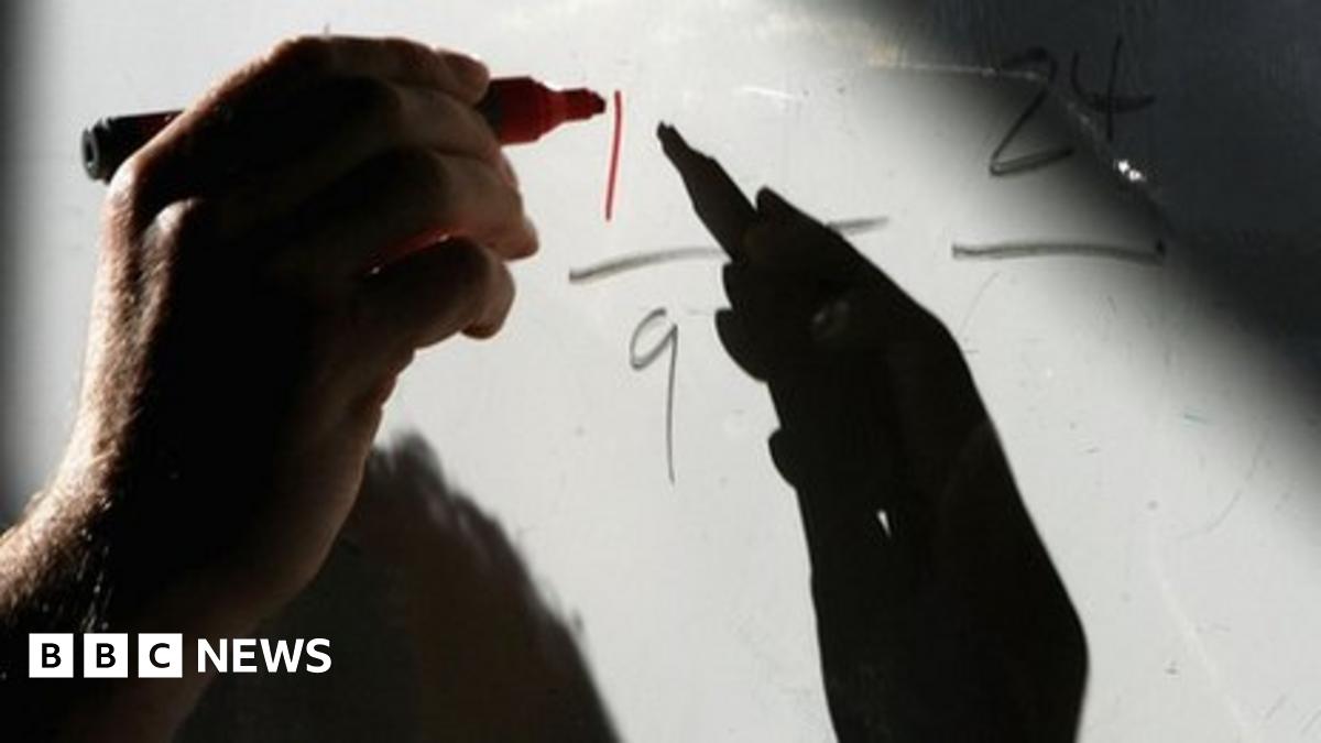 Poor numeracy 'blights the economy and ruins lives' - BBC News