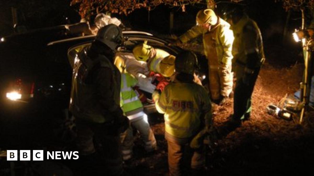 Loch Ettrick embankment plunge woman cut free - BBC News