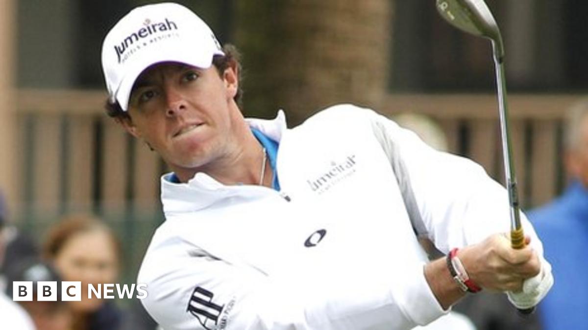 Rory McIlroy makes trip home to watch Ulster rugby match - BBC News