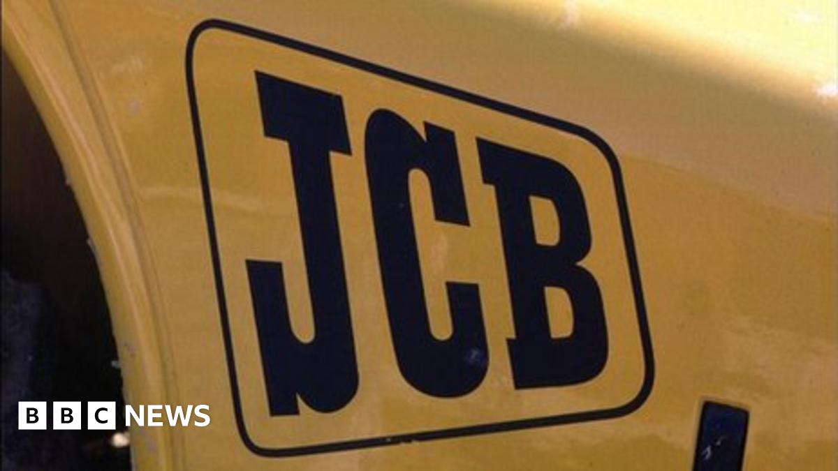 JCB Transmissions creates 40 jobs in Wrexham - BBC News