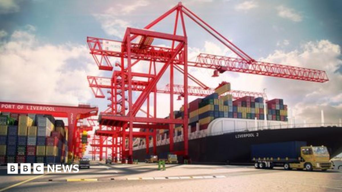 Port of Liverpool £300m container terminal plan gets boost - BBC News