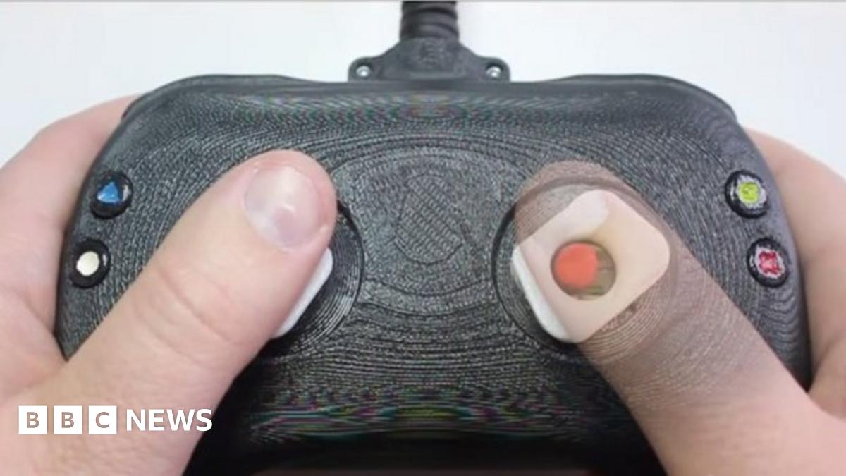Thumb-stretching controller pitched to console makers - BBC News