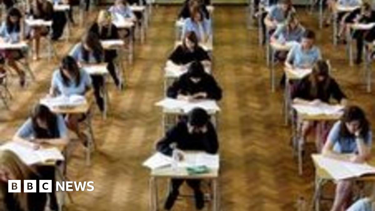GCSE changes bring UK differences under devolution - BBC News