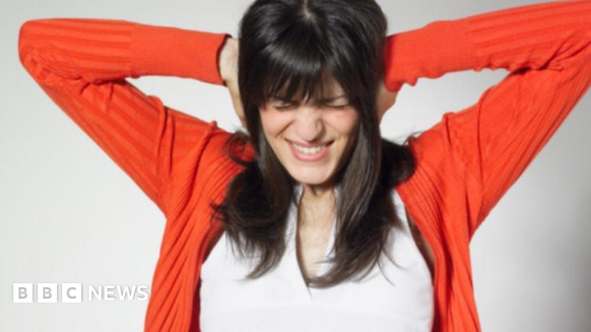 Ten readers' cures for earworms - BBC News