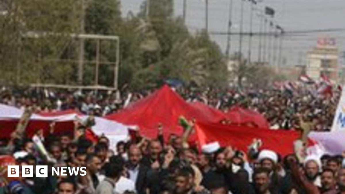 Bahrain protesters join anti-government march in Manama - BBC News