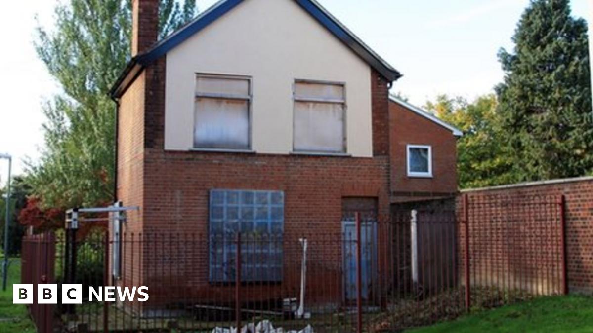 Lancashire empty homes project handed £4.8m - BBC News