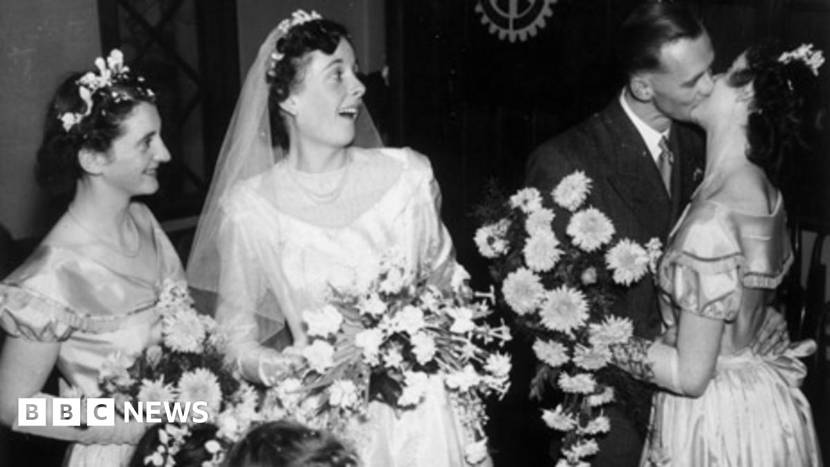 Ten key moments in the history of marriage - BBC News