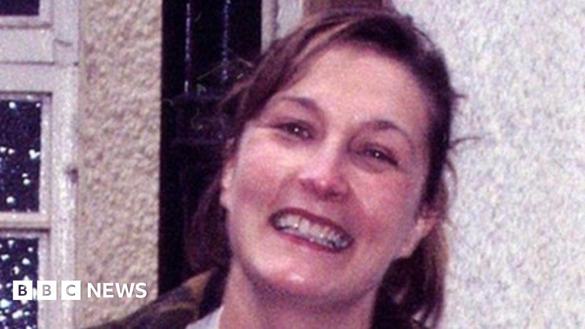 Suzanne Pilley's killer David Gilroy led a double life - BBC News