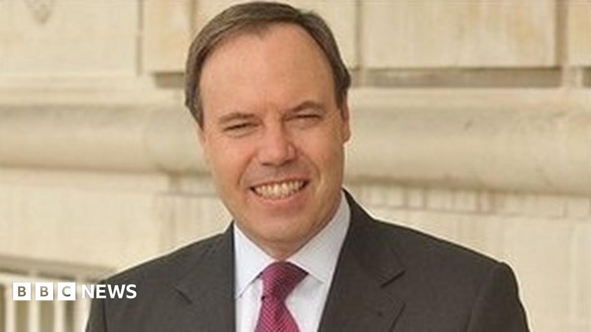 The DUP's Nigel Dodds calls for St Patrick's Day holiday - BBC News