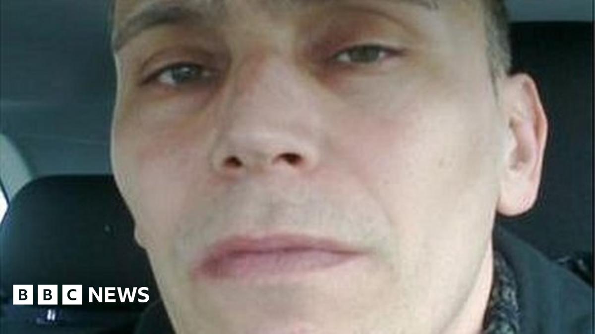 Absconded murderer Lester Jackson recaptured in Barrow - BBC News