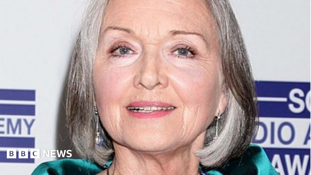 Anna Ford criticises BBC over ageism - BBC News