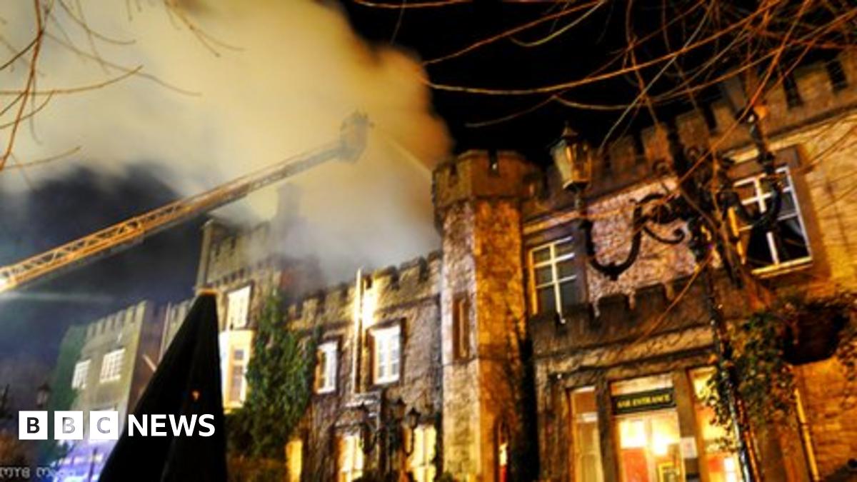 Ryde Castle Hotel blaze sparked by fireworks display - BBC News