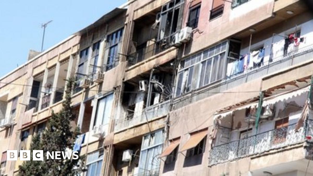 Syria unrest: Fierce firefight erupts in Damascus - BBC News