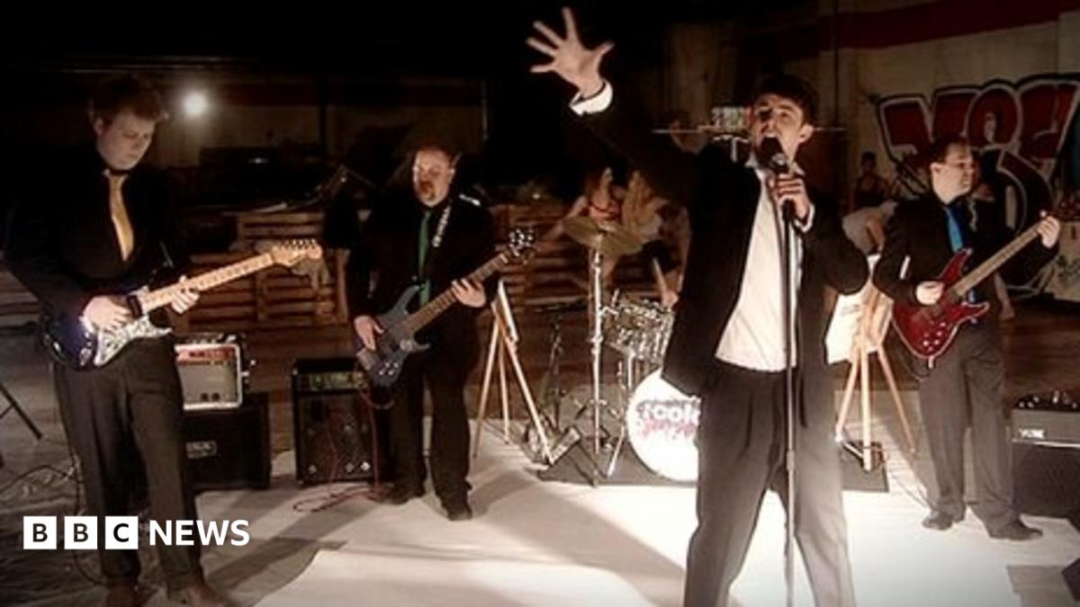London's Calling: Norfolk band The Colour pen 'Olympic anthem' - BBC News