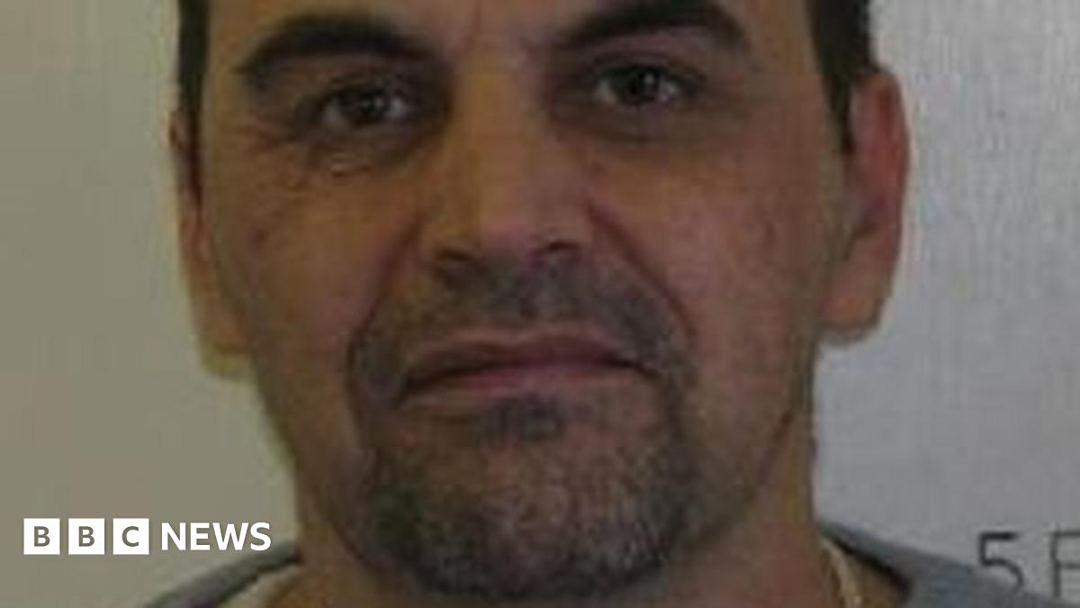 Prisoner Robert Patterson absconds from HMP Sudbury - BBC News