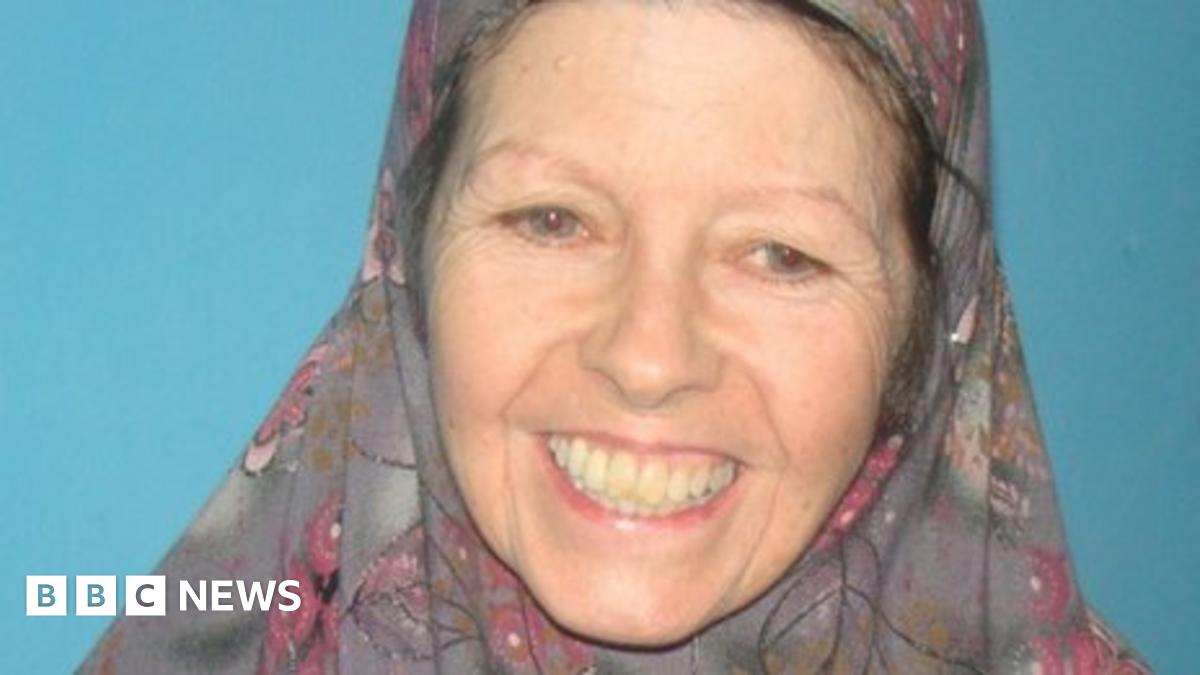 Judith Tebbutt: UK hostage kidnapped in Kenya freed - BBC News