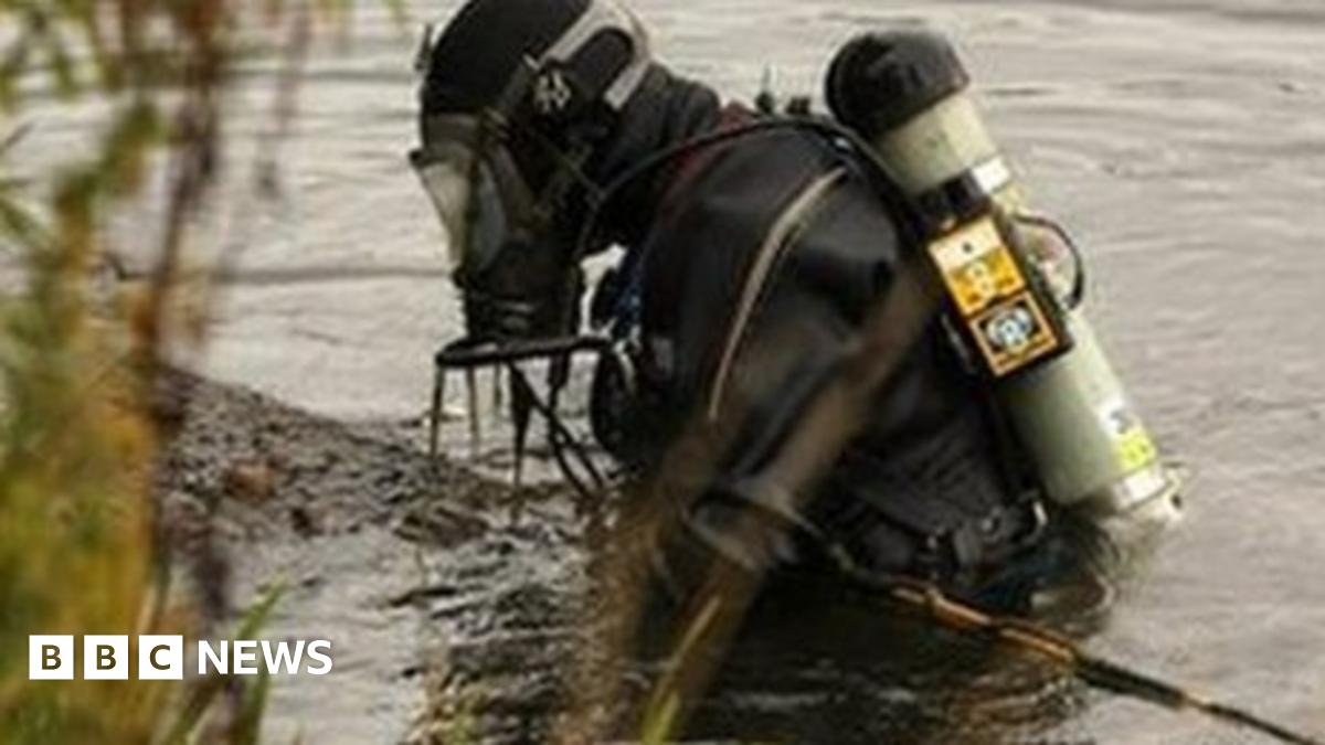 Yorkshire merged police underwater search unit launches - BBC News