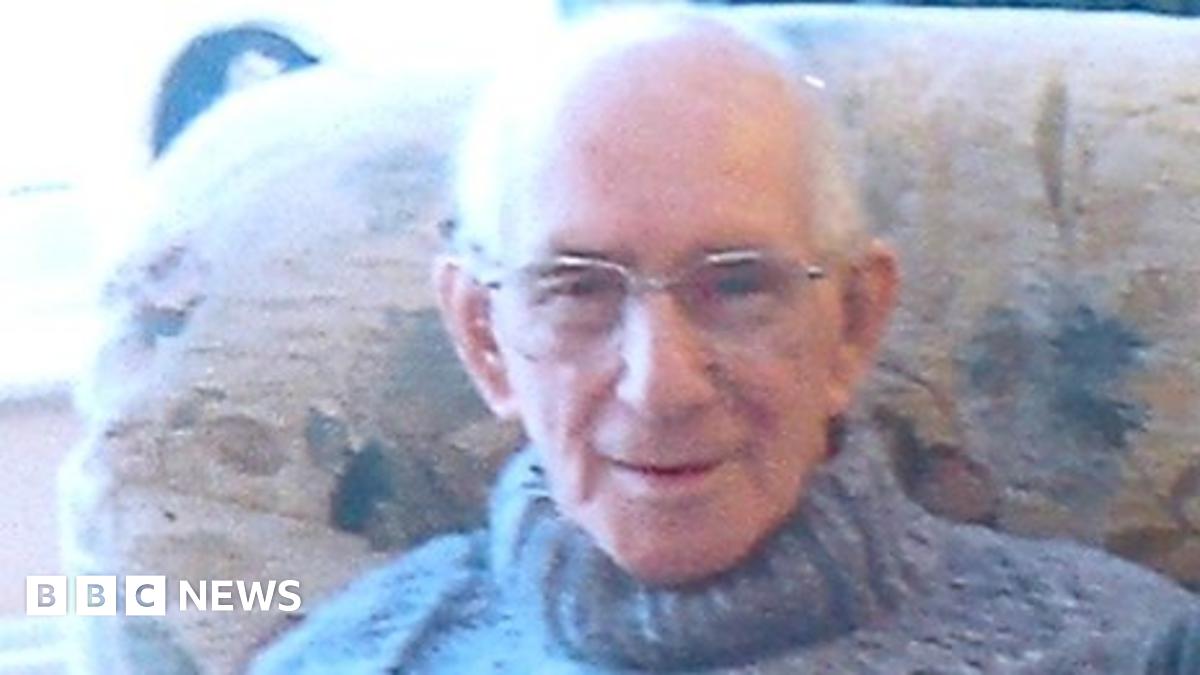 Tributes paid to crash victim Frederick Stone - BBC News