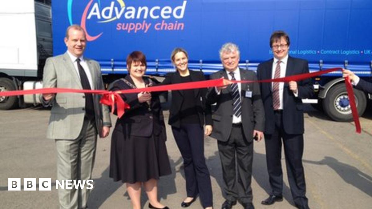 Advanced Supply Chain promises 300 jobs for Corby - BBC News