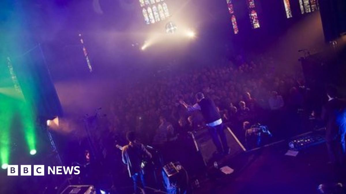 Manchester Cathedral events make 'huge difference' - BBC News