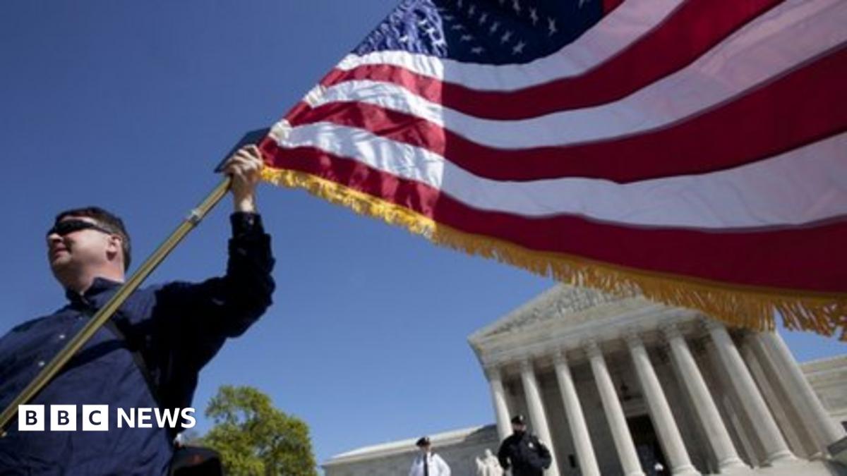 US Supreme Court hears challenge to Obama healthcare law - BBC News