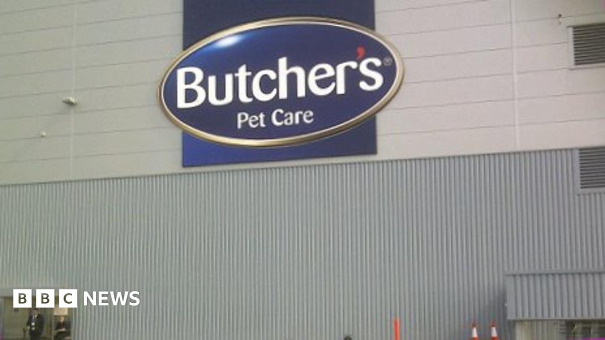 Pet food manufacturer Butcher's opens £38m Crick factory - BBC News