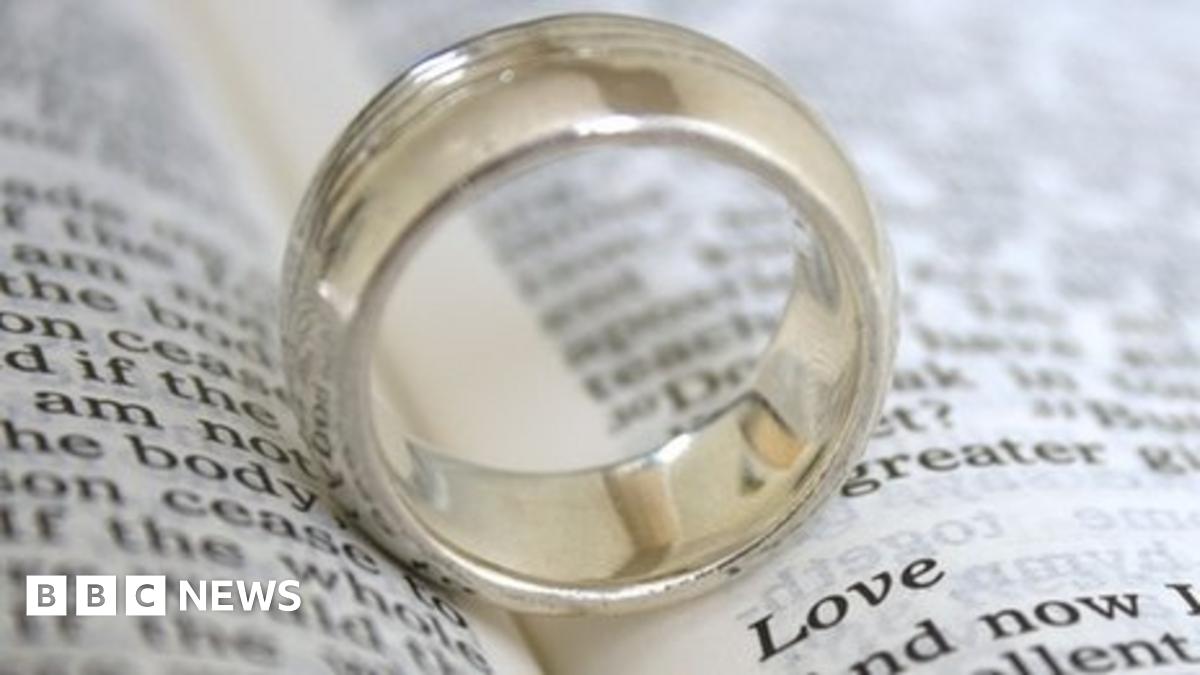 Time for no-fault divorce, says judge Sir Nicholas Wall - BBC News