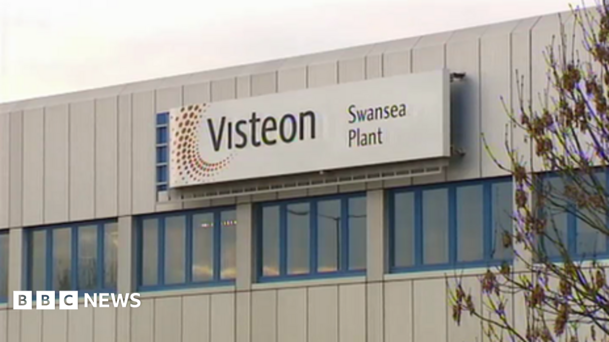 Swansea Visteon pensioners take campaign to Westminster - BBC News