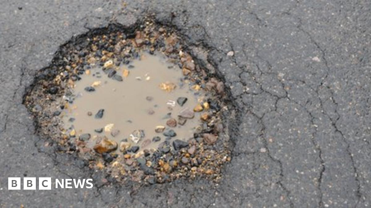 Students in Cumbria develop a pothole reporting app - BBC News