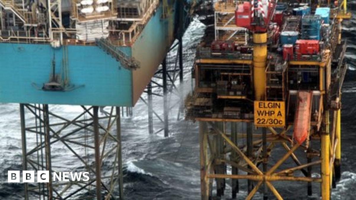 Elgin gas leak in North Sea costing Total $1.5m a day - BBC News