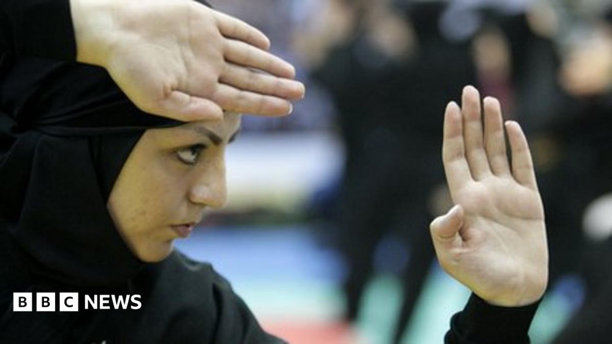 Iran gives Reuters news agency chop over 'ninjas' story - BBC News