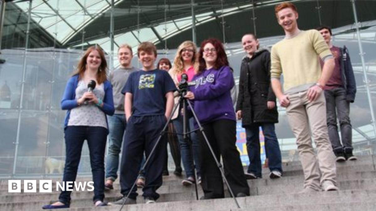 Jubilee Journalists: BBC selects 12 royal reporters - BBC News