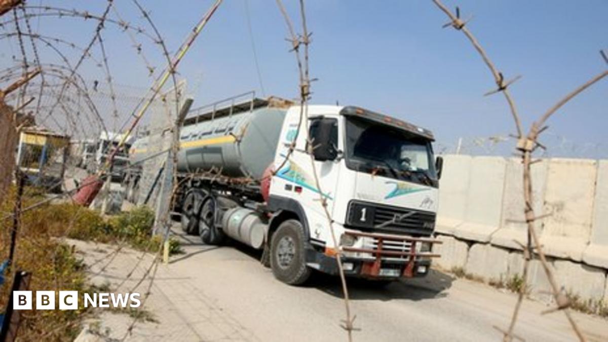 Fuel arrives in Gaza to ease power crisis - BBC News