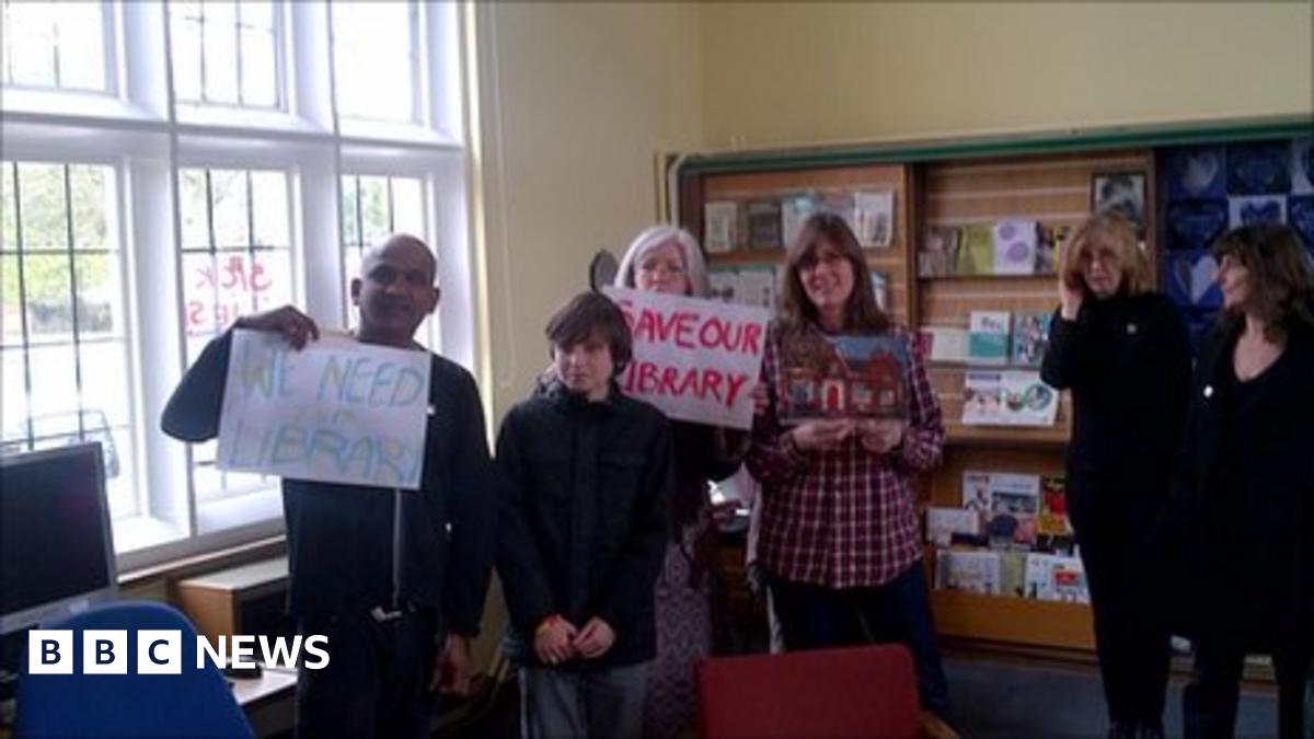 Residents in sit-in protest over Friern Barnet Library closure - BBC News