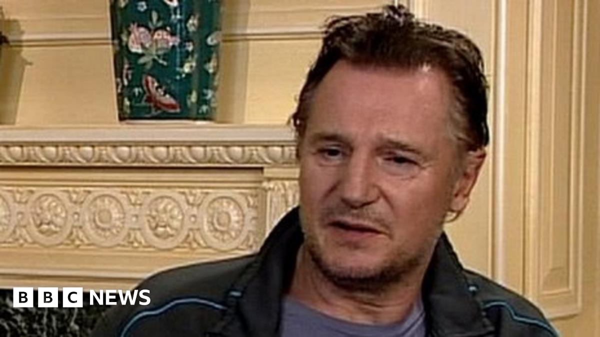 Ian Paisley was 'electrifying' says Liam Neeson - BBC News