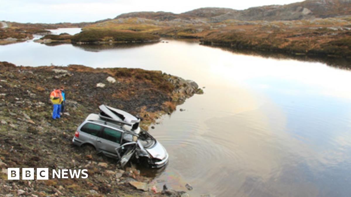 Seven airlifted to hospital after car crashes into loch on Harris - BBC ...