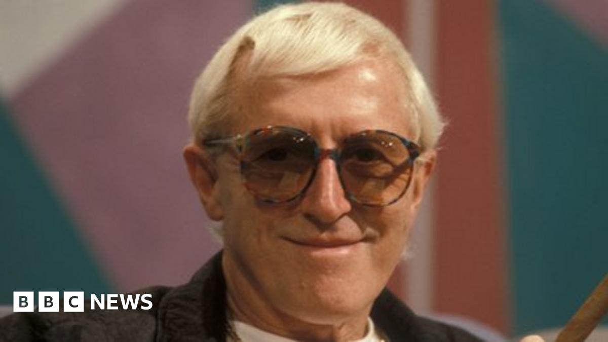 Sir Jimmy Savile walking tour launched in Leeds - BBC News