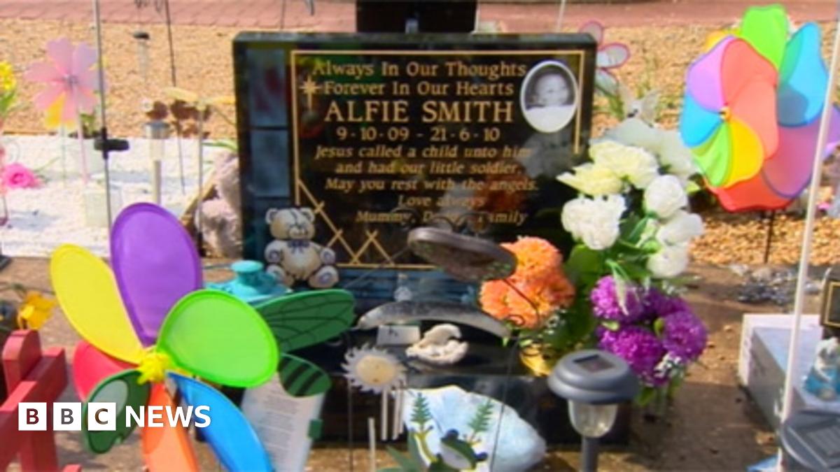 Alfie Smith inquest: Father will 'carry burden' - BBC News