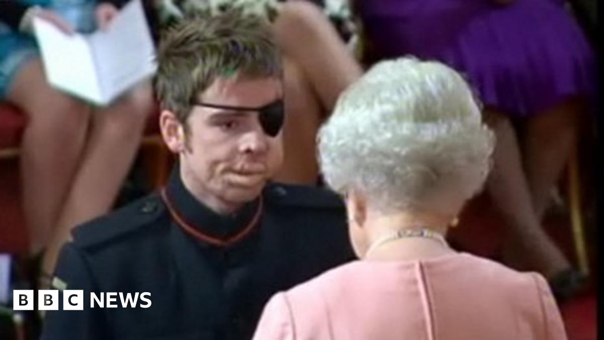 Shropshire's Cpl Ricky Furgusson set for Jubilee flotilla - BBC News