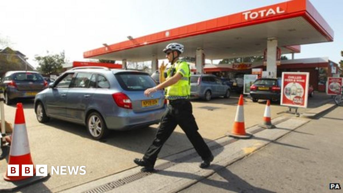 What is the role of police community support officers? - BBC News