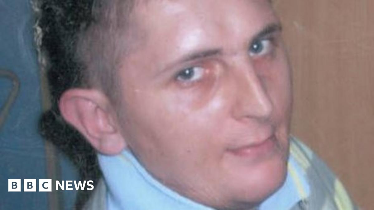 Man and woman charged over death of James Kerr in Knightswood - BBC News