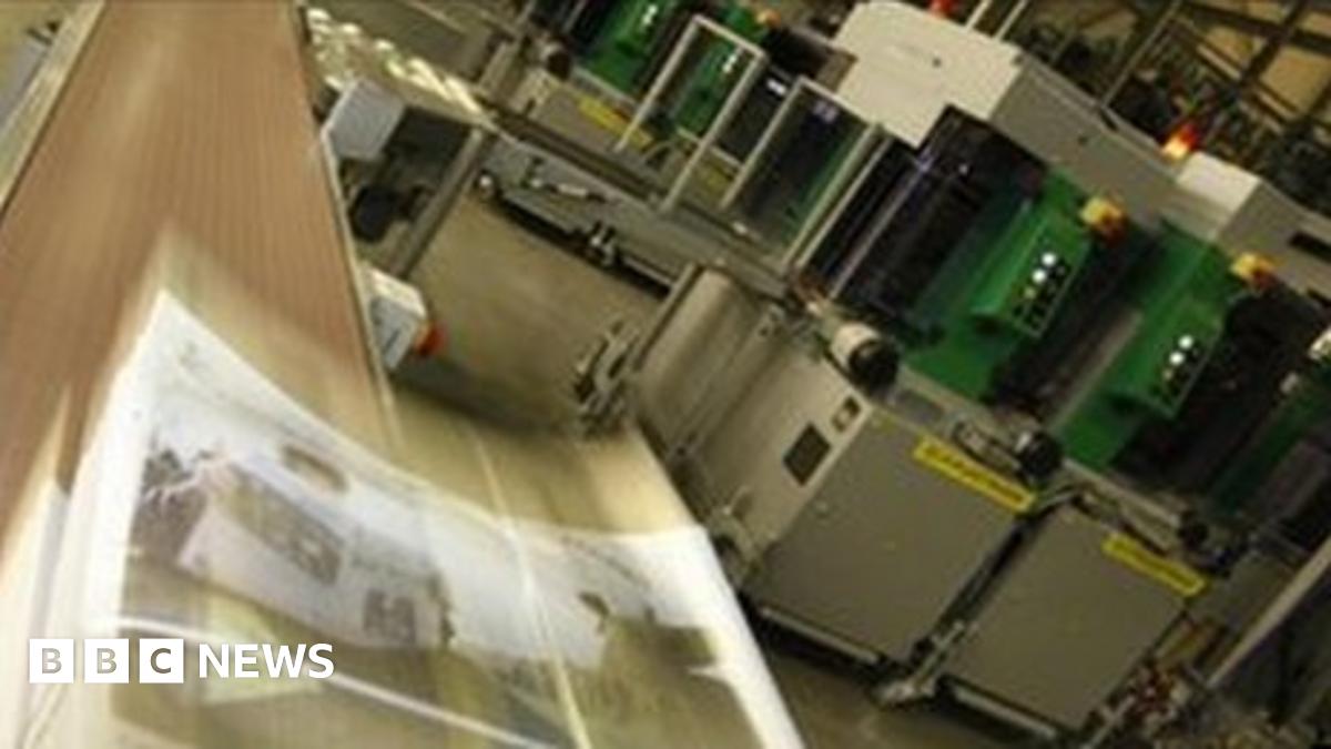 Sharp fall in city evening newspaper sales - BBC News